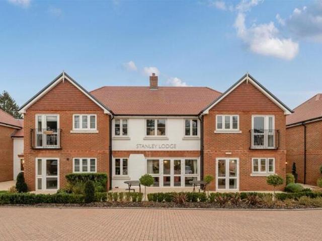 For Sale 1 Bedroom Shared Living/roommate Epsom Surrey DS98864520