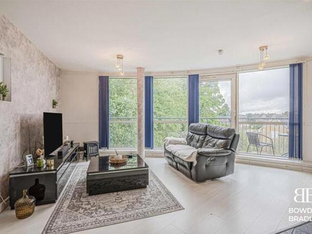 For Sale 1 Bedroom Shared Living/roommate Epping Forest Greater London DS100158543