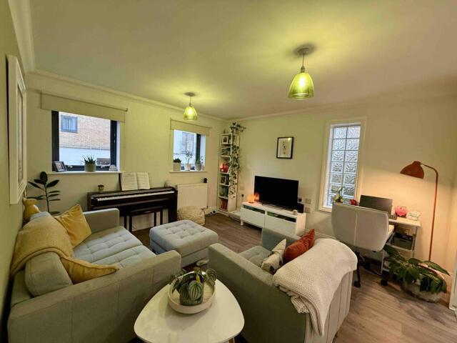 For Sale 1 Bedroom Shared Living/roommate Felixstowe Suffolk DS99986332