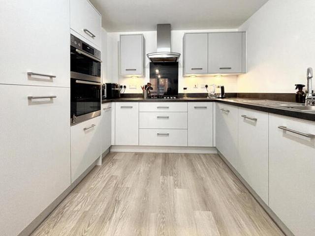 For Sale 1 Bedroom Shared Living/roommate Frenchay Bristol DLS100987922