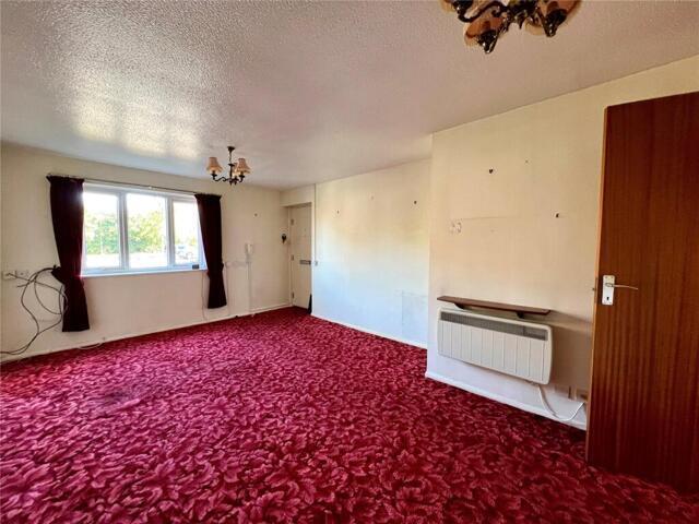 For Sale 1 Bedroom Shared Living/roommate Guildford Surrey DLS99344686