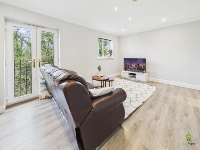 For Sale 1 Bedroom Shared Living/roommate Greenhithe Kent DS99986388