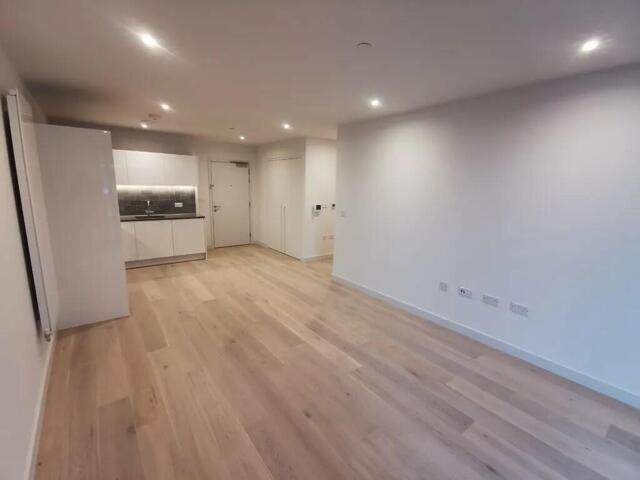 For Sale 1 Bedroom Shared Living/roommate Greenwich Great London DS101675988