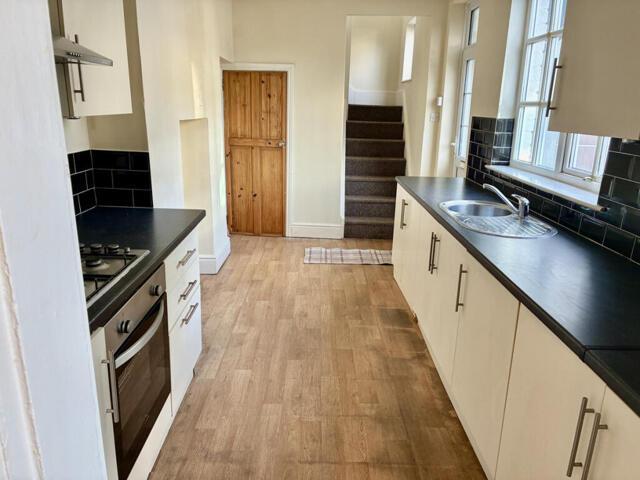 For Sale 1 Bedroom Shared Living/roommate Grimsby North East Lincolnshire DLS99130147