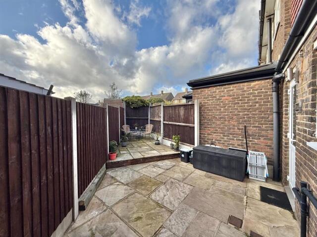 For Sale 1 Bedroom Shared Living/roommate Hutton Hutton DLS100824980