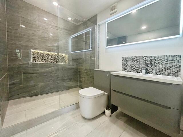 For Sale 1 Bedroom Shared Living/roommate Harlow Essex DLS99054743