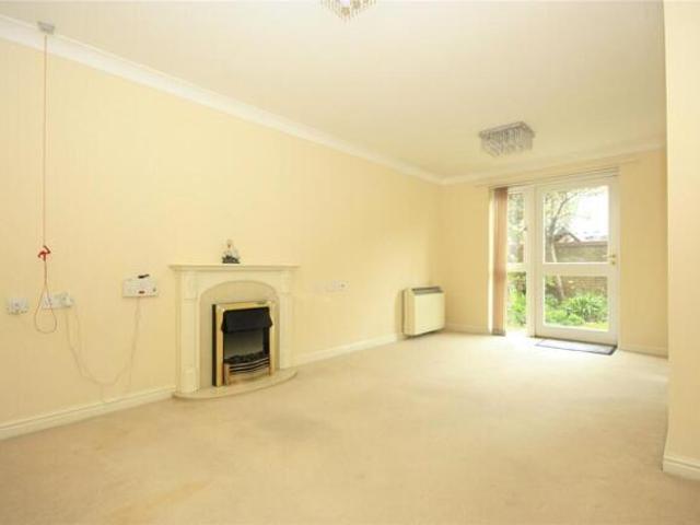 For Sale 1 Bedroom Shared Living/roommate Havant Hampshire DS98204618