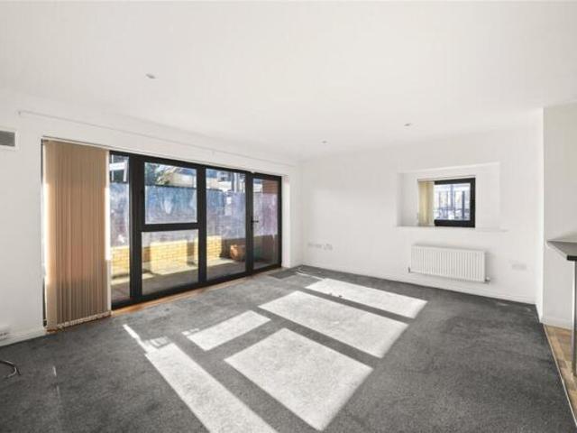 For Sale 1 Bedroom Shared Living/roommate Hayes Greater London DS100132299