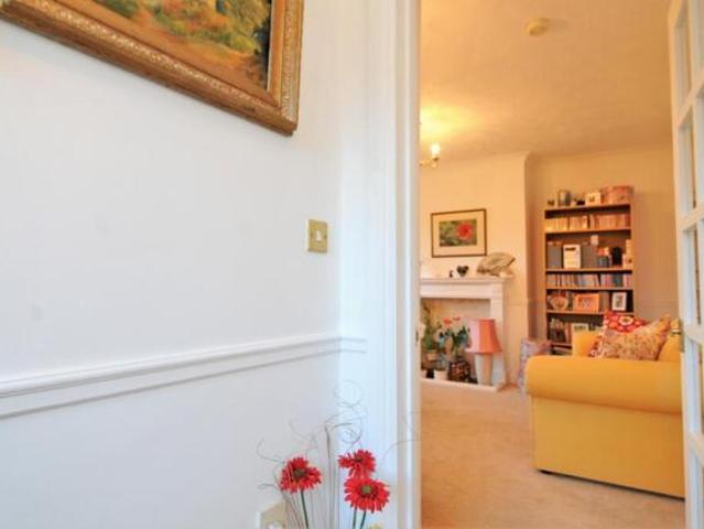 For Sale 1 Bedroom Shared Living/roommate Henley On Thames Oxfordshire DS98335710