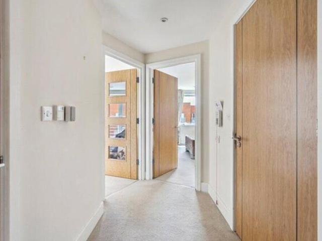 For Sale 1 Bedroom Shared Living/roommate Hillingdon Greater London DS98278173