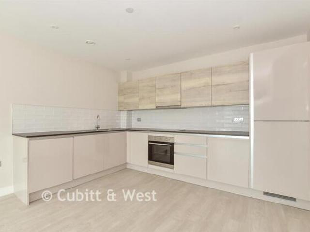 For Sale 1 Bedroom Shared Living/roommate Horsham West Sussex DLS99895260