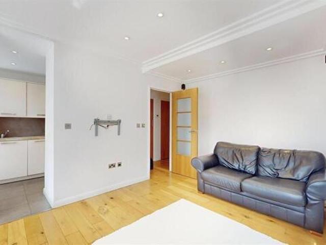 For Sale 1 Bedroom Shared Living/roommate Isleworth Greater London DS100786669