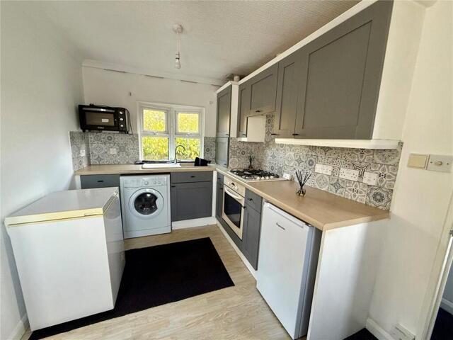 For Sale 1 Bedroom Shared Living/roommate Lyndhurst Hampshire DS100456819