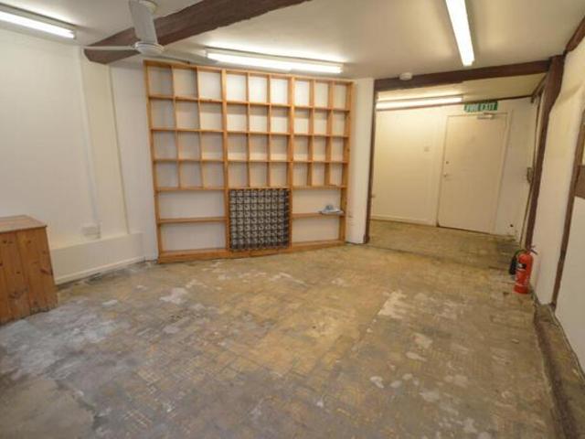 For Sale 1 Bedroom Shared Living/roommate Leominster Herefordshire DLS101675042