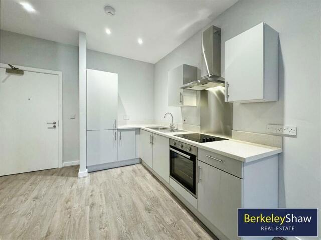 For Sale 1 Bedroom Shared Living/roommate Liverpool Sefton DS99161456