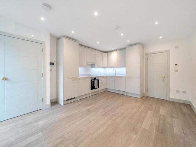 For Sale 1 Bedroom Shared Living/roommate London Greater London DS100540664