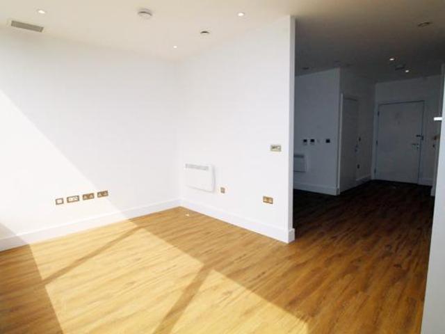 For Sale 1 Bedroom Shared Living/roommate London Greater London DS101351986
