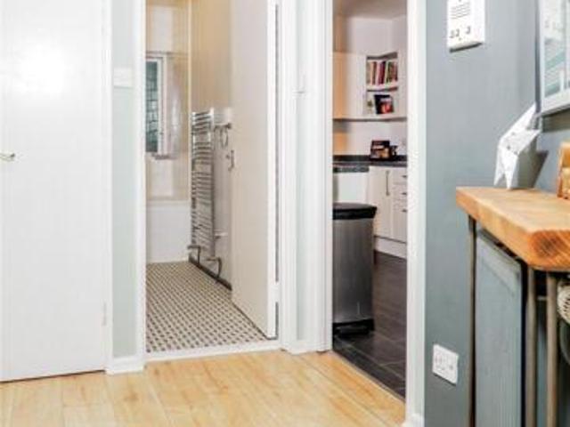 For Sale 1 Bedroom Shared Living/roommate London Greater London DS101676364
