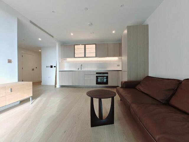 For Sale 1 Bedroom Shared Living/roommate London Greater London DS101678192