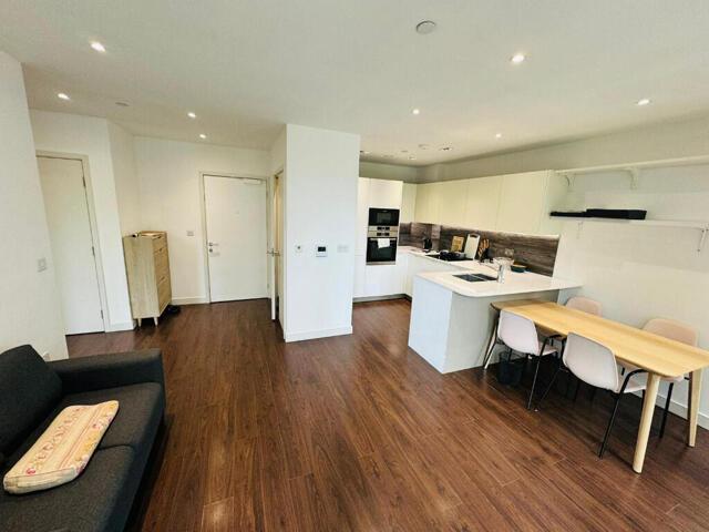 For Sale 1 Bedroom Shared Living/roommate Londres Greater London DS101797127
