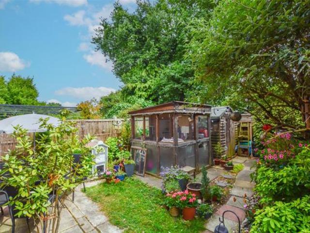 For Sale 1 Bedroom Shared Living/roommate Pilgrims Hatch Pilgrims Hatch DS100366321