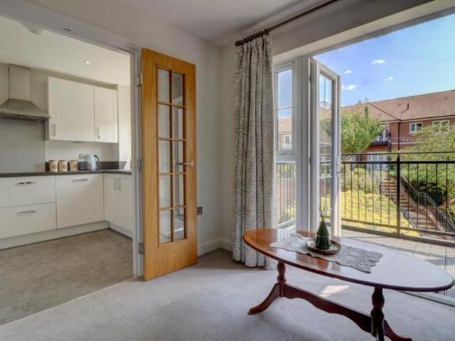 For Sale 1 Bedroom Shared Living/roommate Princes Risborough Buckinghamshire DLS101231780