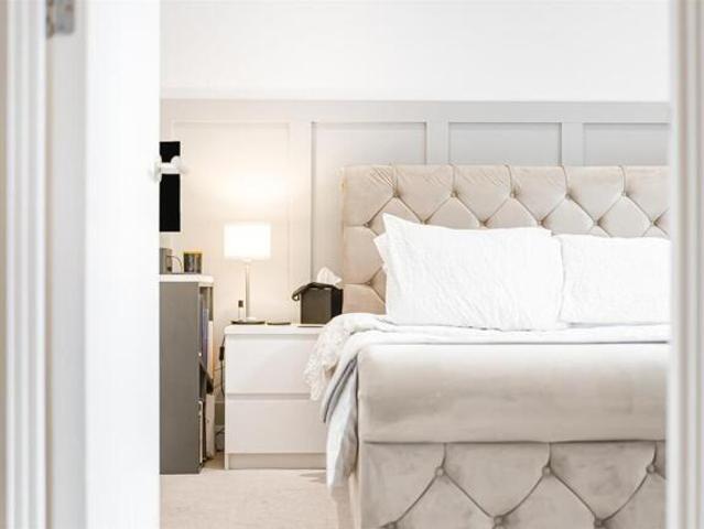 For Sale 1 Bedroom Shared Living/roommate Radium Street Radium Street DS99203934