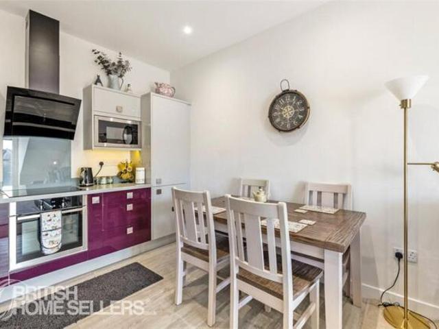 For Sale 1 Bedroom Shared Living/roommate Reading Isle Of Anglesey DLS98687746