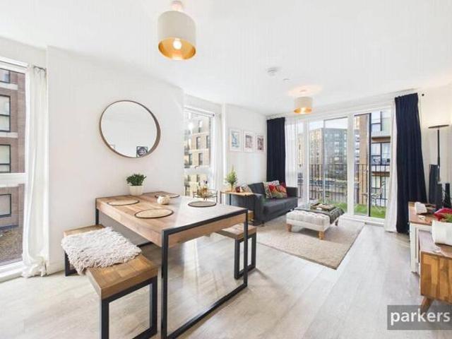 For Sale 1 Bedroom Shared Living/roommate Reading Reading DS100158656