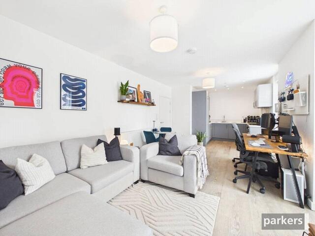 For Sale 1 Bedroom Shared Living/roommate Reading Reading DS100132673