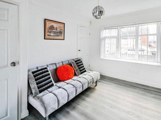 For Sale 1 Bedroom Shared Living/roommate Rhyl Denbighshire DLS100426705