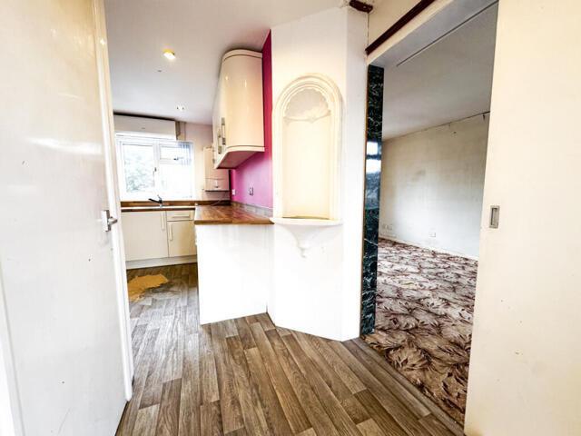 For Sale 1 Bedroom Shared Living/roommate Rochford Essex DS99951990