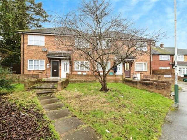 For Sale 1 Bedroom Shared Living/roommate Romford Greater London DLS98386734