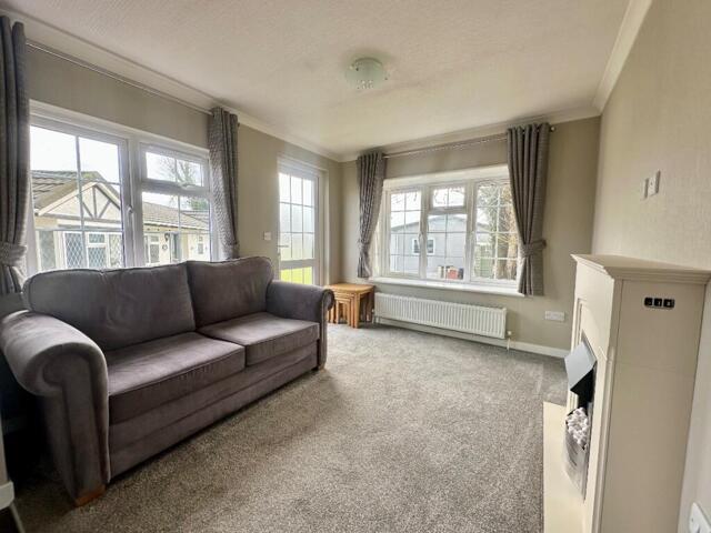 For Sale 1 Bedroom Shared Living/roommate Romford Essex DLS100158595