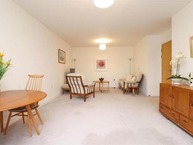 For Sale 1 Bedroom Shared Living/roommate Surrey Great London DLS101931787