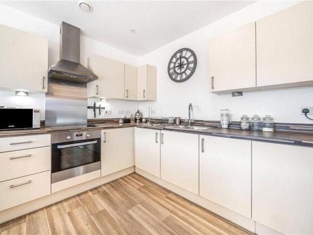 For Sale 1 Bedroom Shared Living/roommate Surrey Great London DS98903812