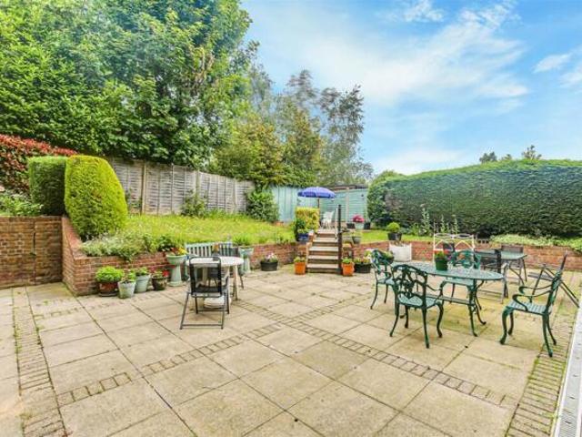 For Sale 1 Bedroom Shared Living/roommate Surrey Great London DS99345092