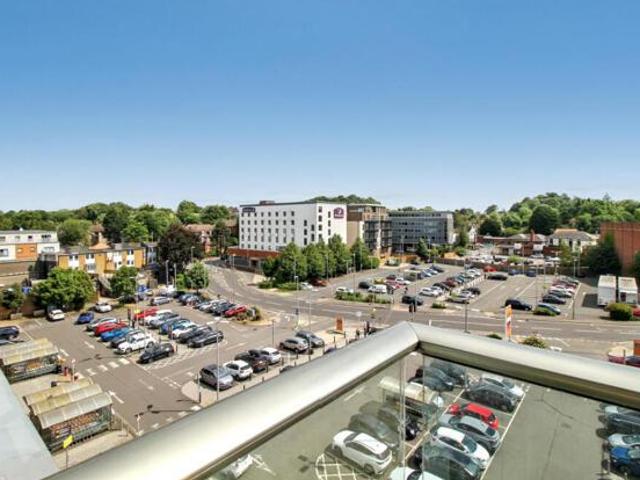 For Sale 1 Bedroom Shared Living/roommate Surrey Hampshire DS99130414