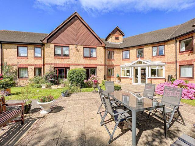 For Sale 1 Bedroom Shared Living/roommate Sutton Coldfield Birmingham DLS101674717