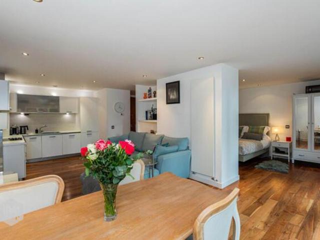 For Sale 1 Bedroom Shared Living/roommate Salford Salford DS101931518