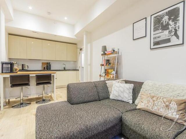 For Sale 1 Bedroom Shared Living/roommate Sandiacre Derbyshire DS99029587