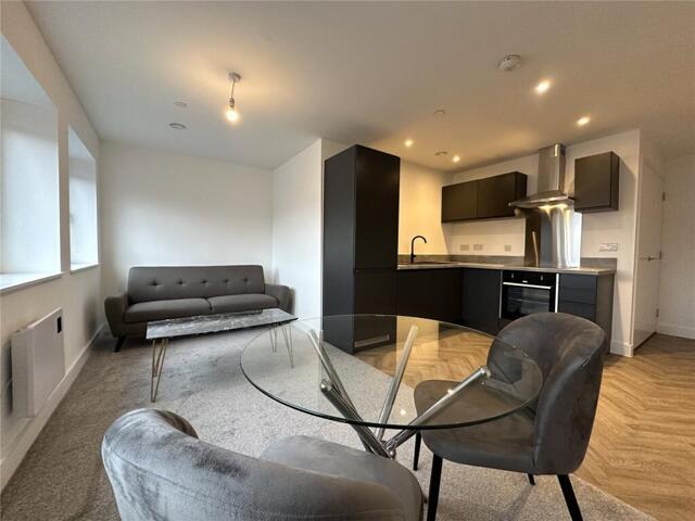 For Sale 1 Bedroom Shared Living/roommate Sefton Sefton DS101199925