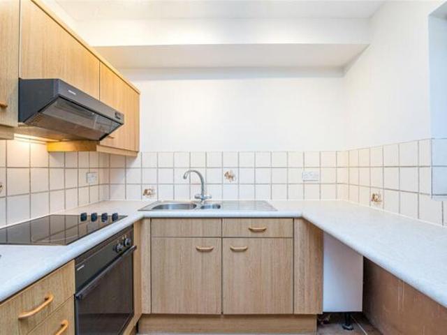 For Sale 1 Bedroom Shared Living/roommate Southend Southend on Sea DLS100988046