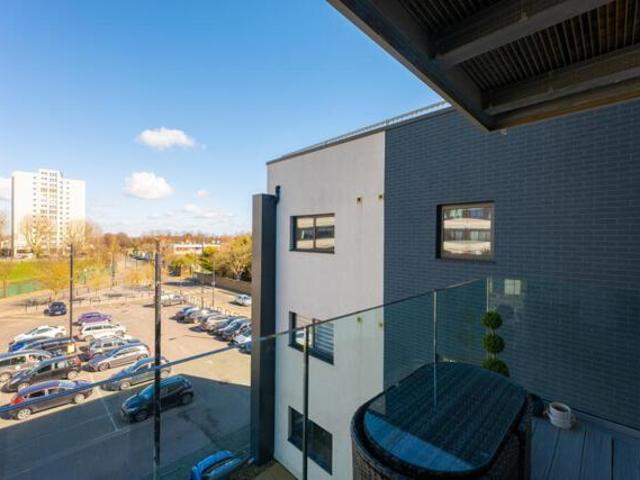 For Sale 1 Bedroom Shared Living/roommate Southend Southend on Sea DS101231890