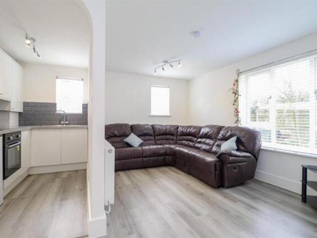 For Sale 1 Bedroom Shared Living/roommate Southwater West Sussex DS101678826