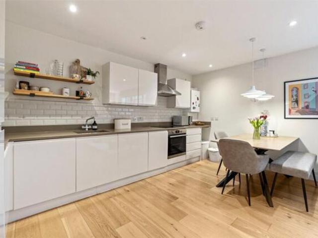 For Sale 1 Bedroom Shared Living/roommate Twickenham Greater London DLS99688532