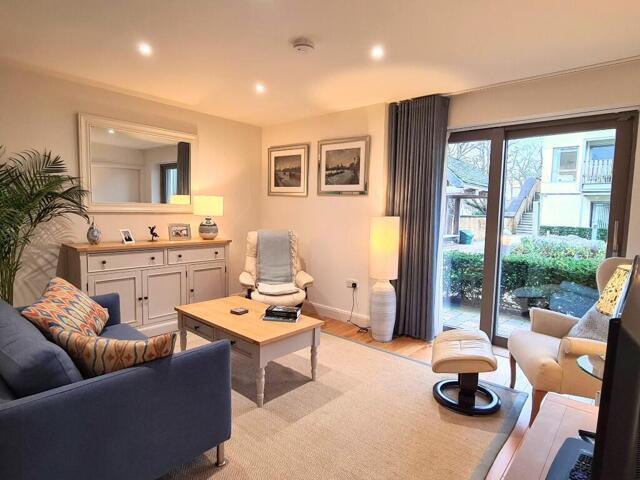 For Sale 1 Bedroom Shared Living/roommate Tetbury Gloucestershire DS100987895