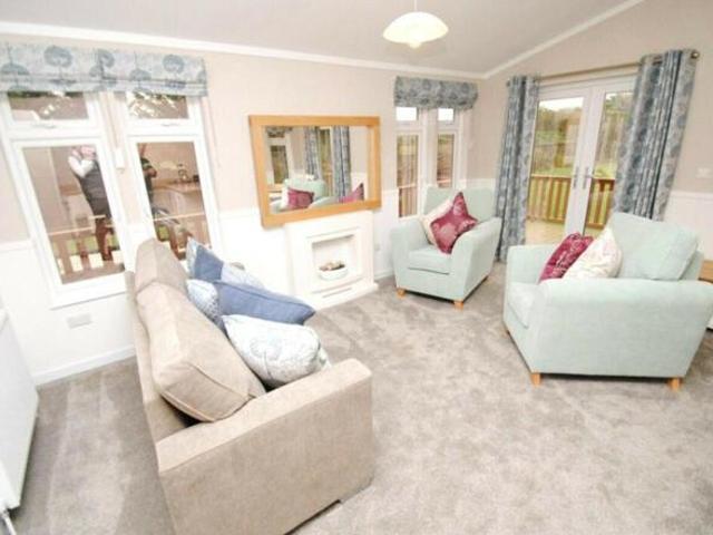 For Sale 1 Bedroom Shared Living/roommate Thurrockc Greater London DS99952303