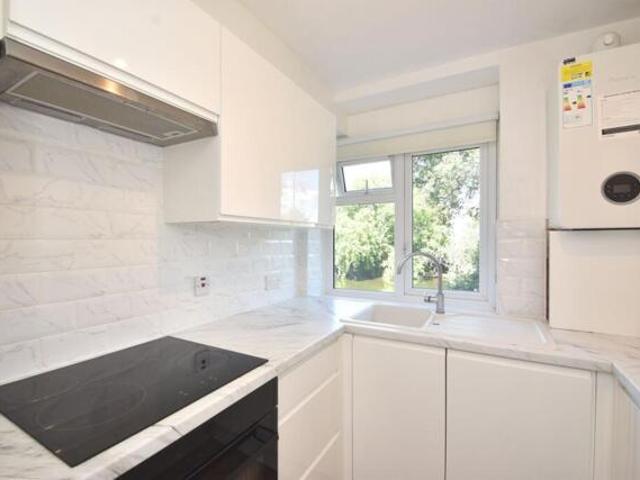 For Sale 1 Bedroom Shared Living/roommate Weybridge Surrey DLS101931924