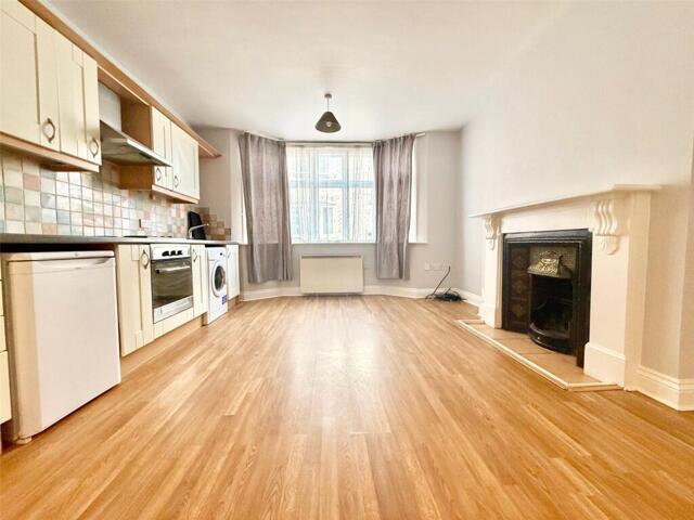 For Sale 1 Bedroom Shared Living/roommate Winslow Buckinghamshire DLS98969262
